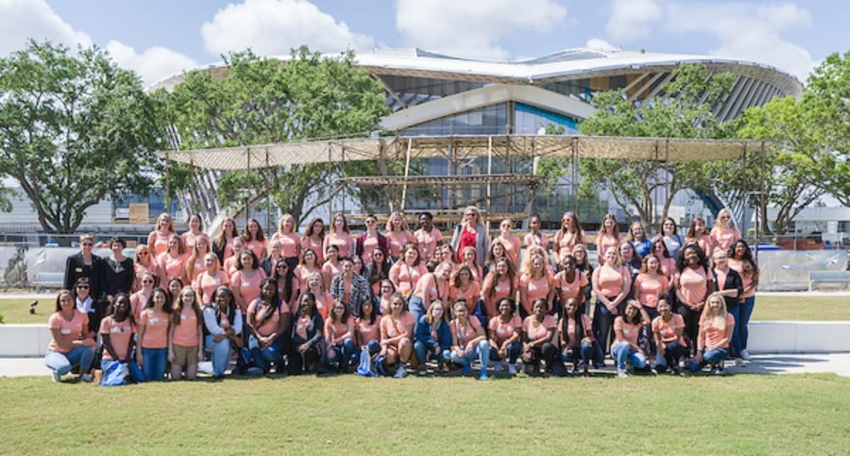 Women in Science Group Welcomes Area High-School Students