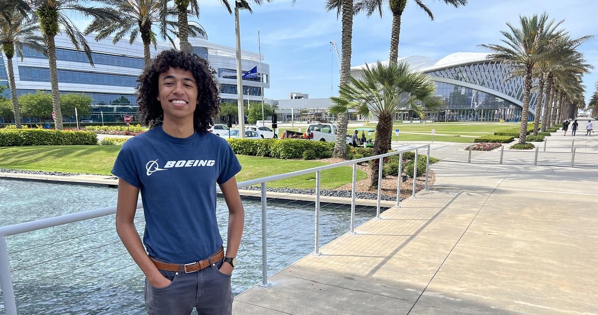 Attention, Freshmen! Boeing Scholar Offers Tips to Help You Thrive