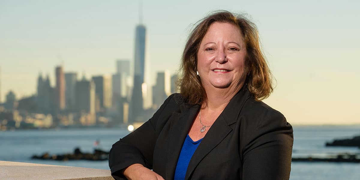 Linda Pittenger Brings Wall Street Experience to Worldwide